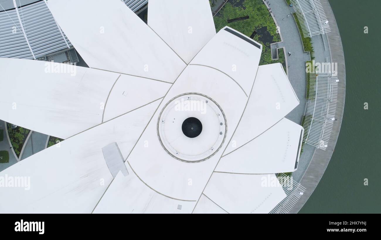 Futuristic roof of a house in a Park in Singapore. Shot. Beautiful ...