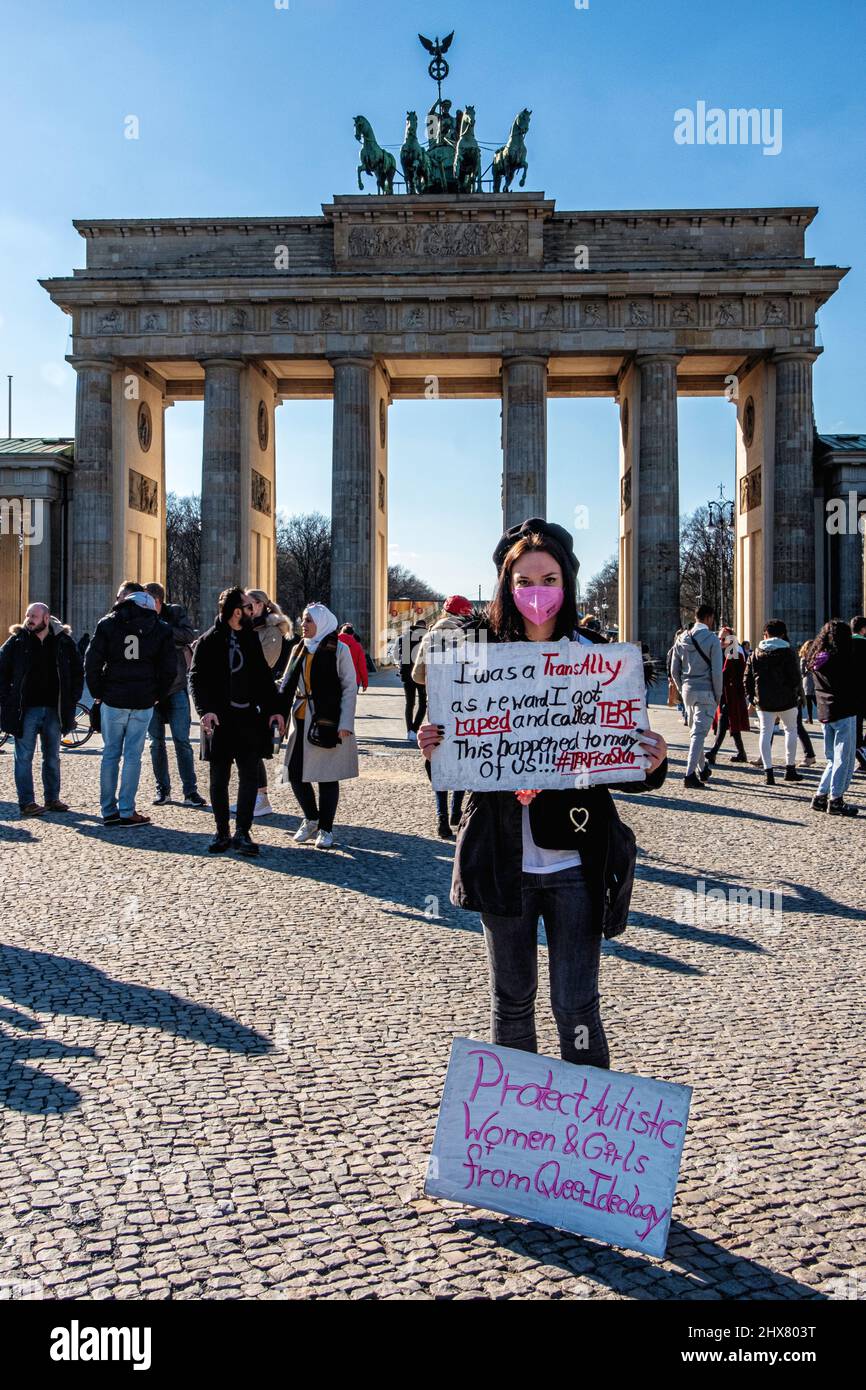 Brandenburg Gate,Berlin, Germany, 8th March 2022. International Women’s ...