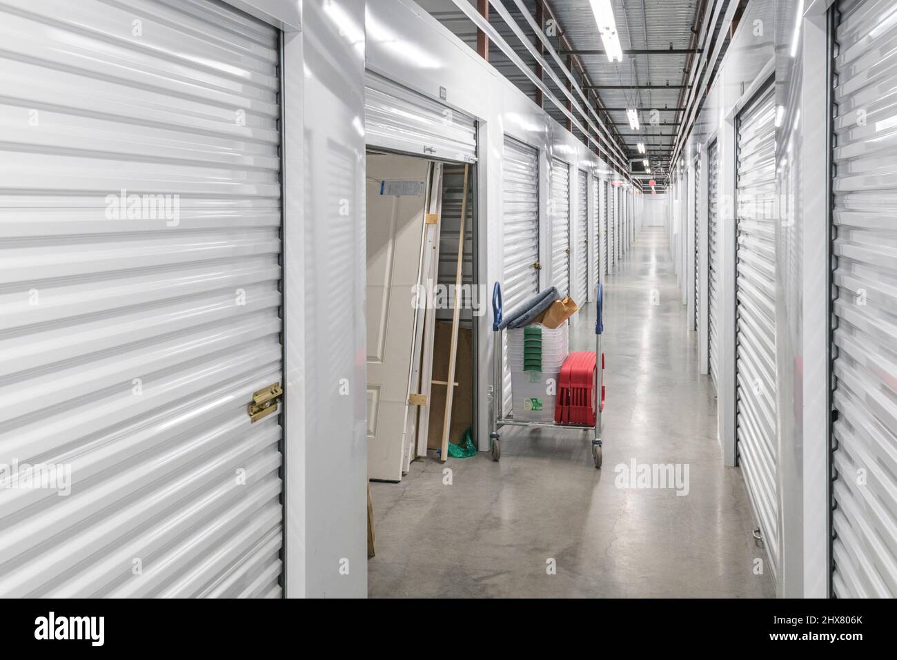 Storage of things hi-res stock photography and images - Alamy