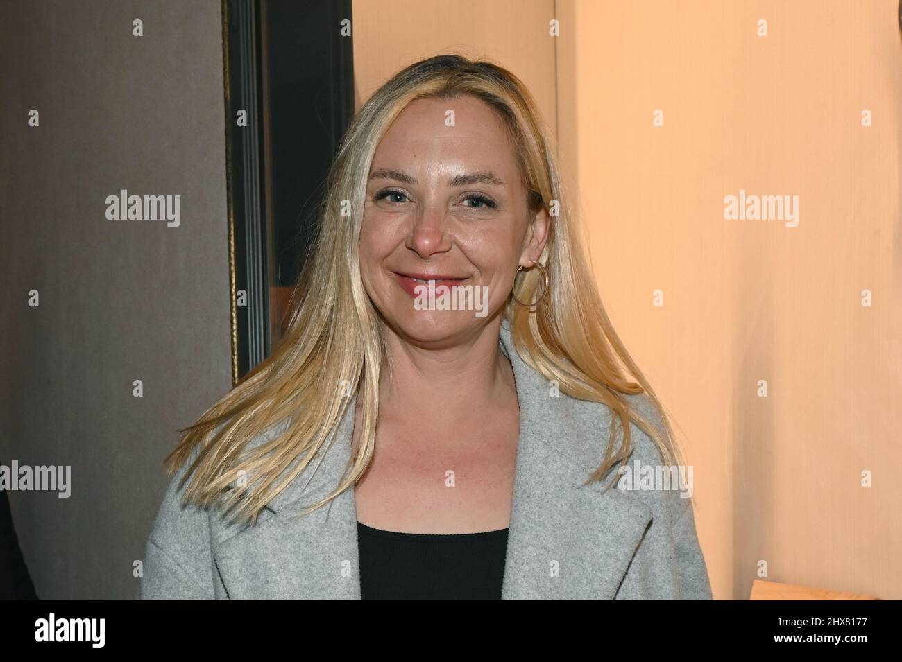 Esther kuhn hi-res stock photography and images - Alamy