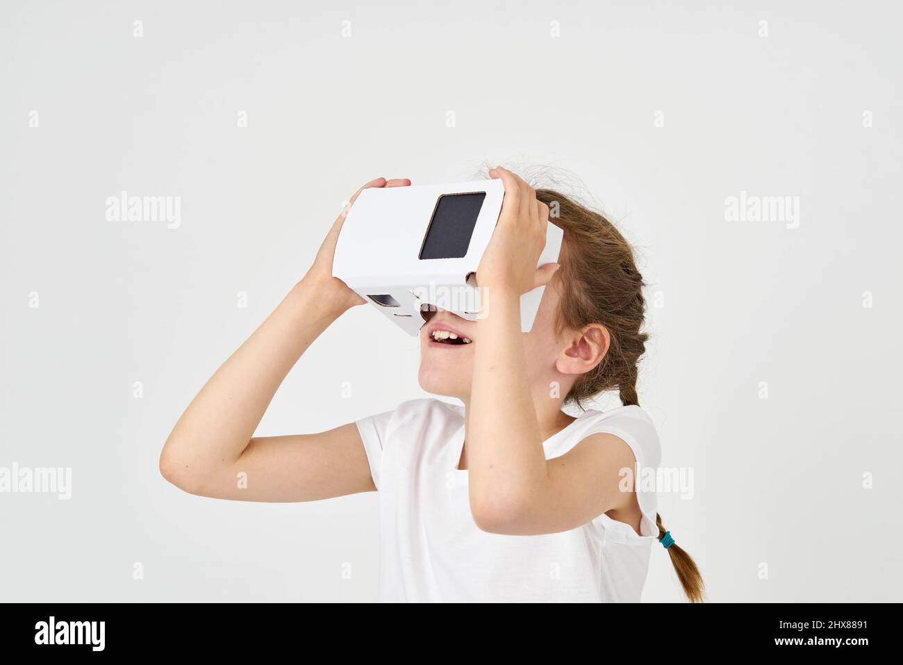 Virtual reality girl close up hi-res stock photography and images - Alamy