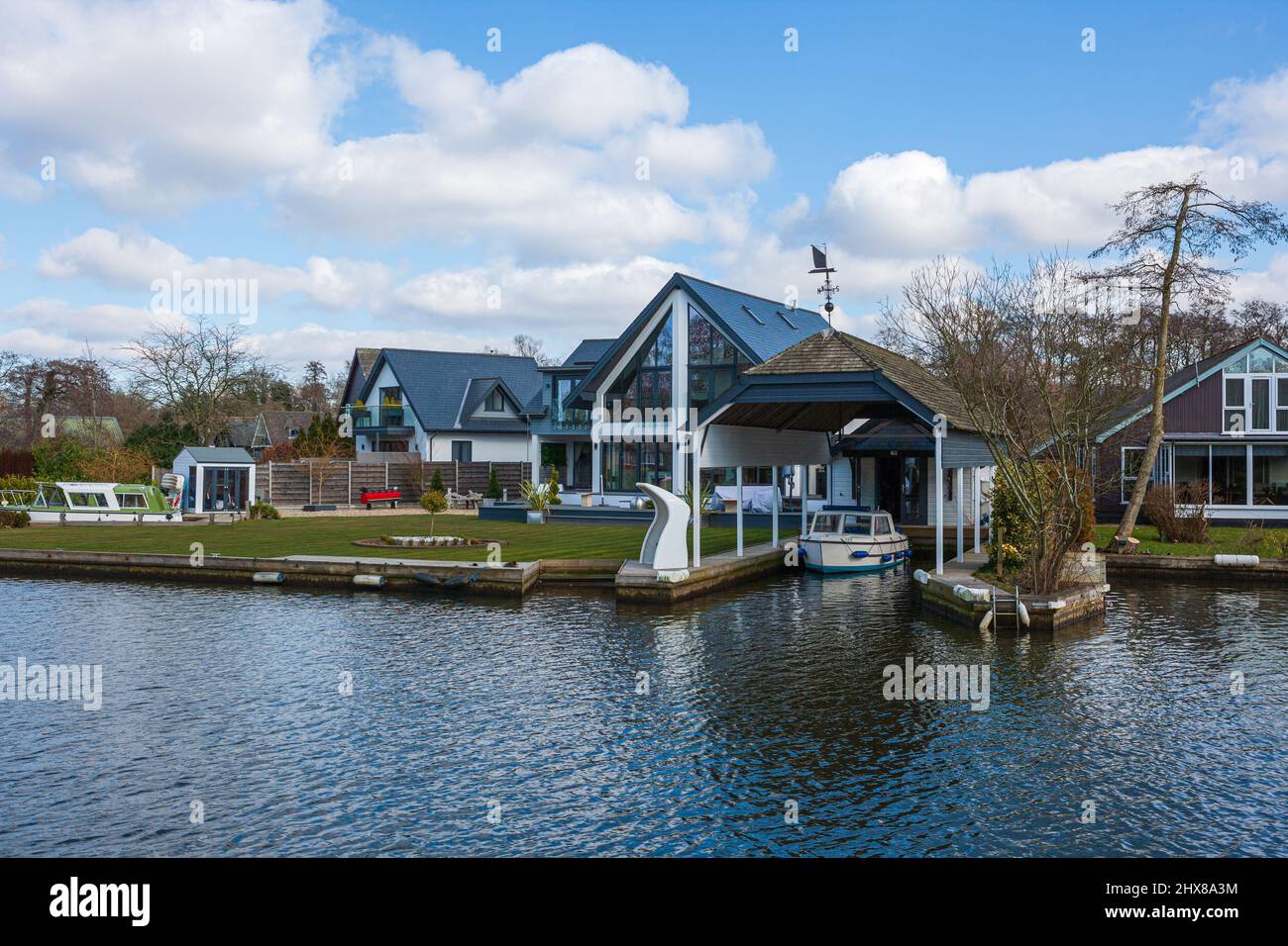 House on the norfolk broads wroxham Stock Photo - Alamy