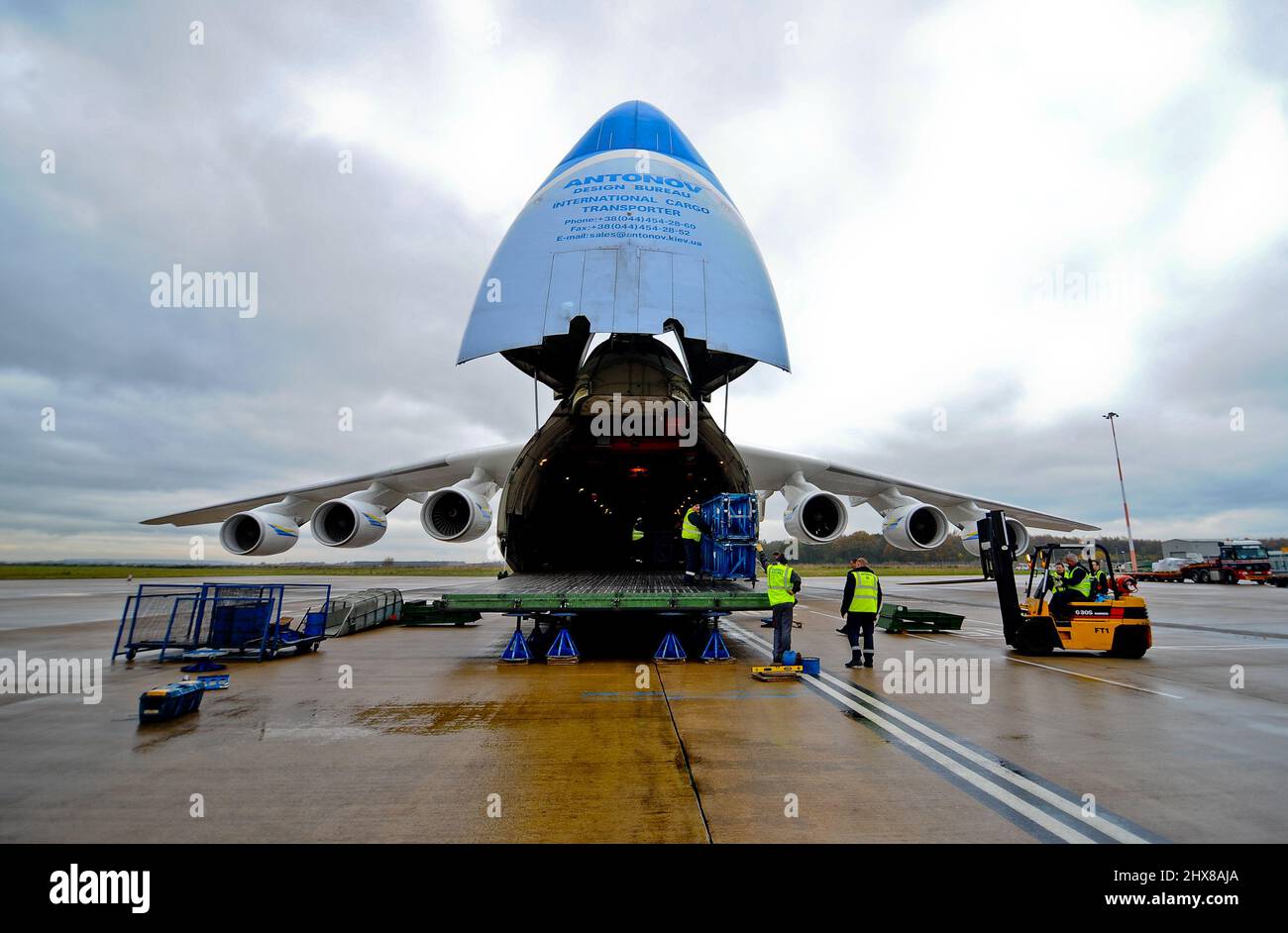 Antonov 225 The worlds largest Cargo Aircraft Stock Photo - Alamy