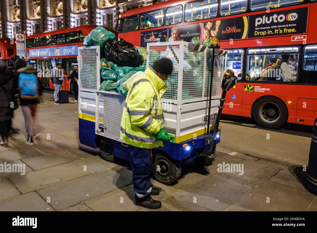 London england uk street sweeper hi-res stock photography and images ...