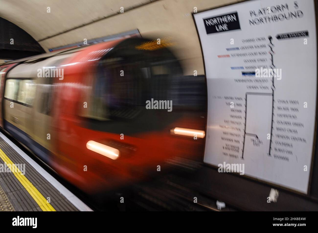 metropolitan train, London, England, Great Britain Stock Photo - Alamy