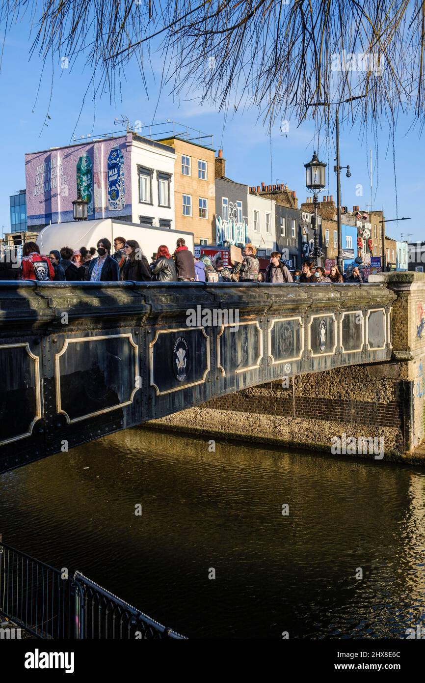 Discover camden town hi-res stock photography and images - Alamy