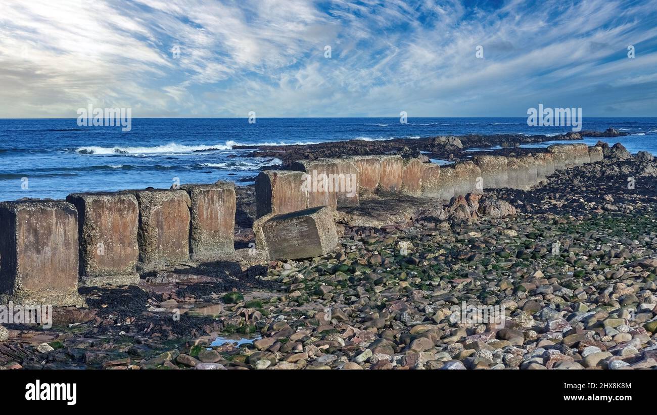 Ww2 beach defences hi-res stock photography and images - Alamy