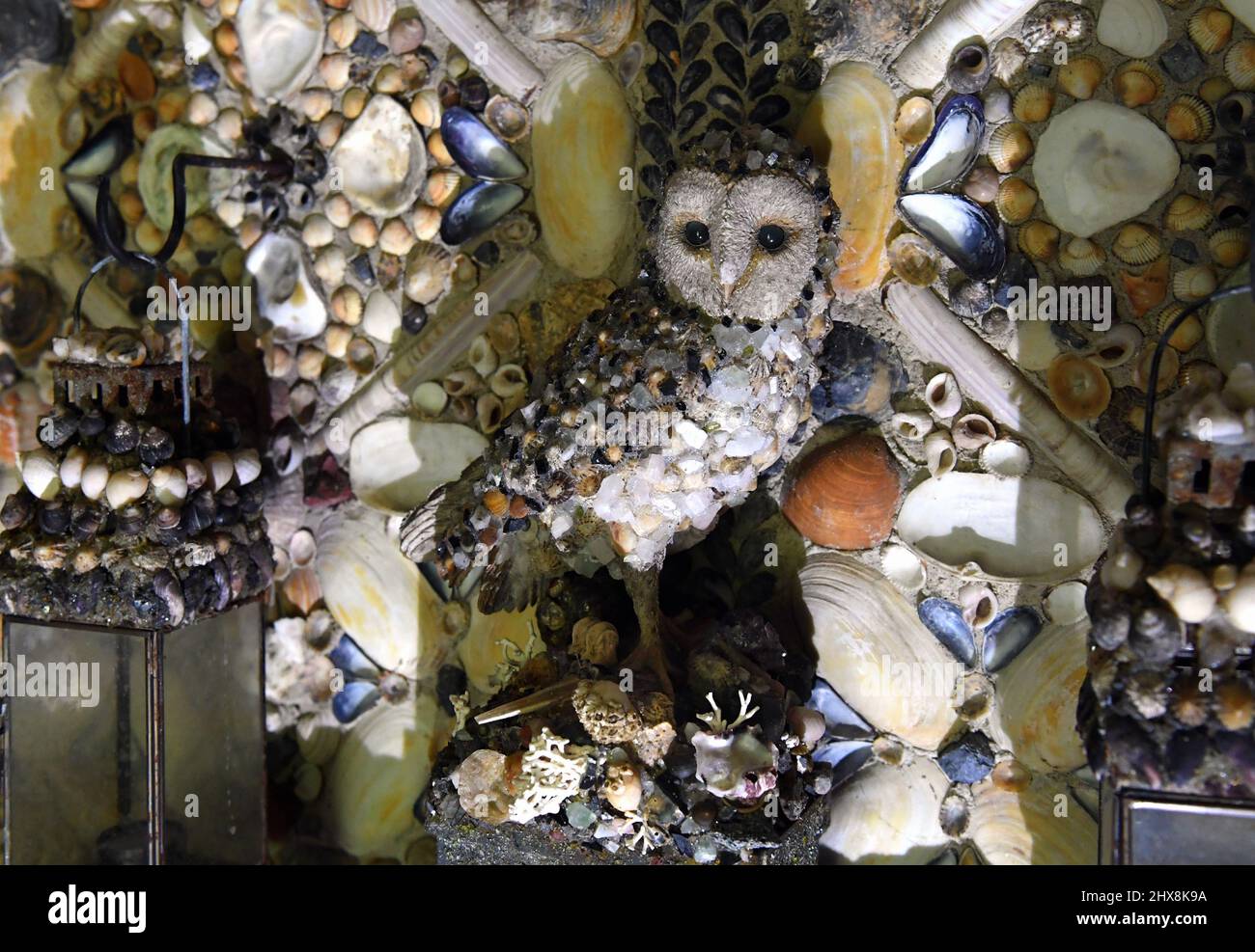 Cilwendeg shell house hi-res stock photography and images - Alamy