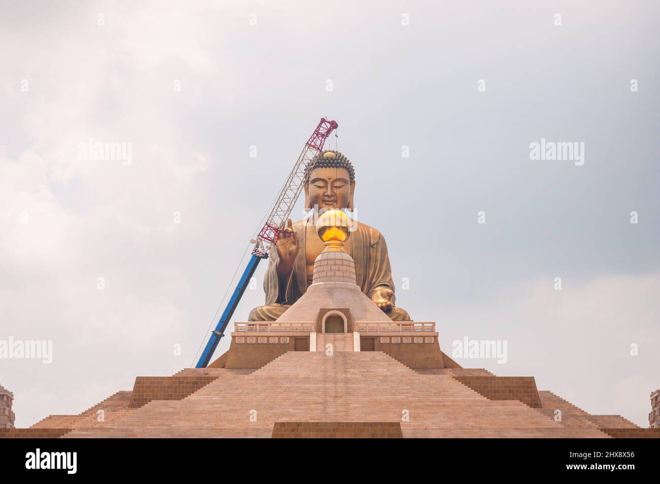 Fo Guang Shan Monastery in Kaohsiung, Taiwan Stock Photo - Alamy