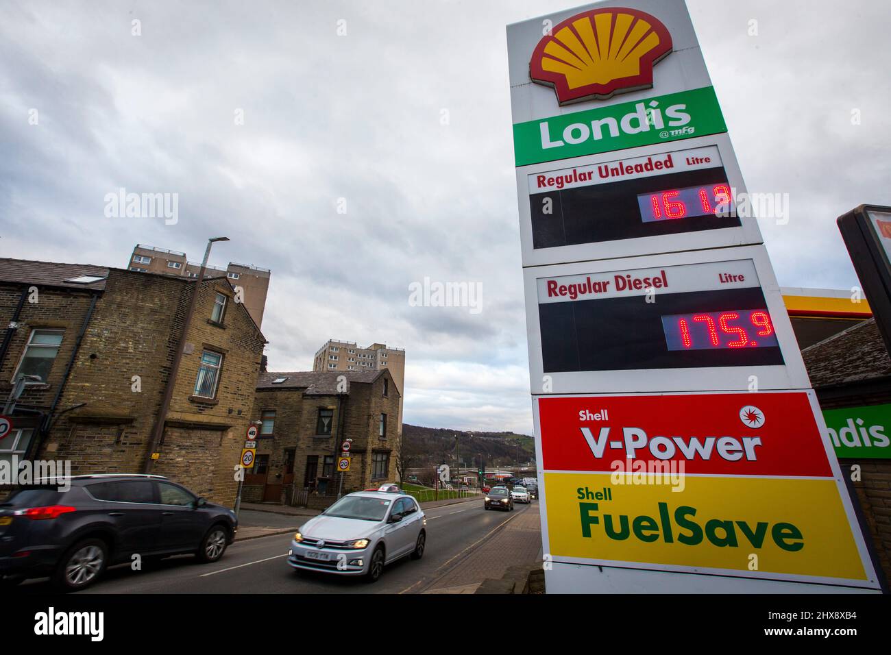 Shell aviation fuel uk hi-res stock photography and images - Alamy
