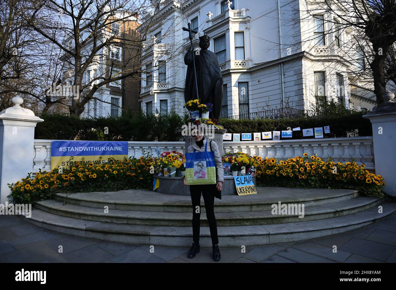 The embassy club london hi-res stock photography and images - Alamy