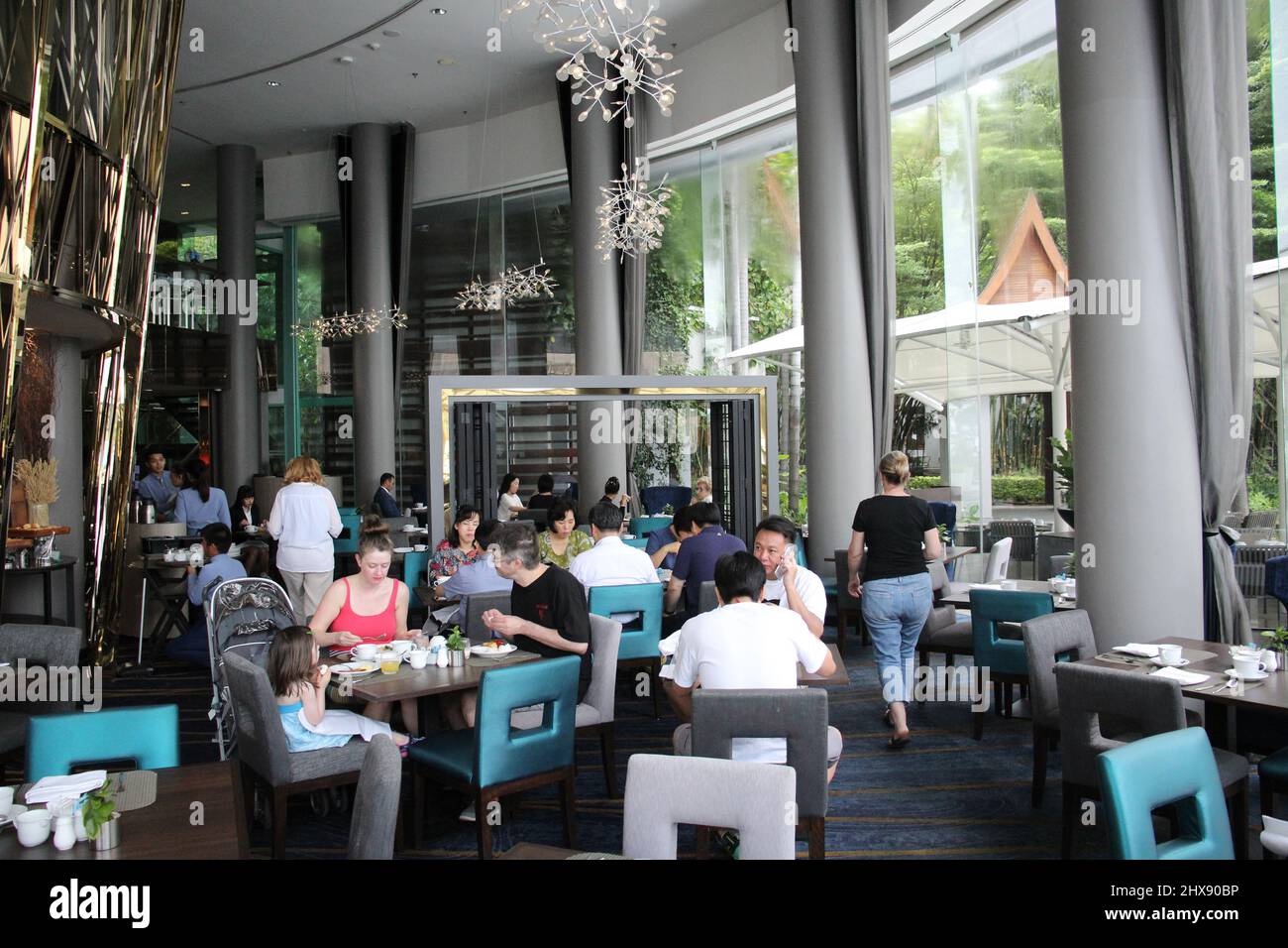 Riverside cafe asia hi-res stock photography and images - Alamy