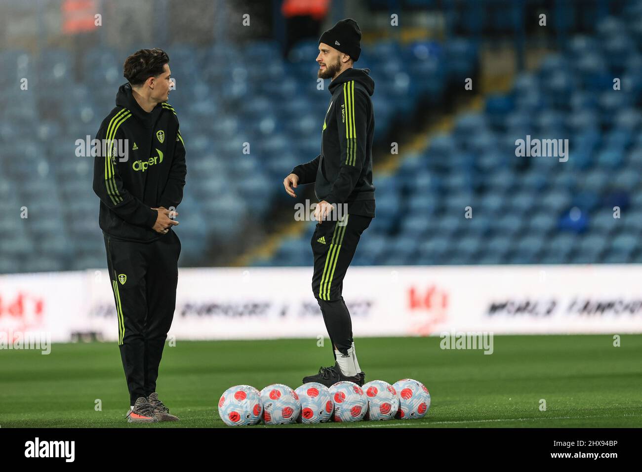Soccer leeds united training hi-res stock photography and images - Alamy