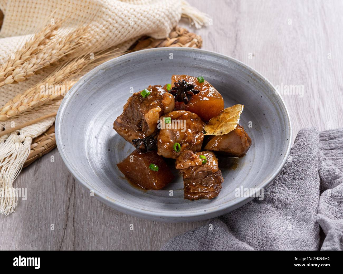 Barbecued beef brisket sauce hi-res stock photography and images - Alamy