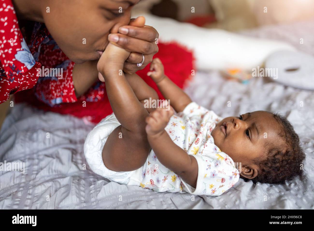 Mother with her newborn baby at home Stock Photo - Alamy