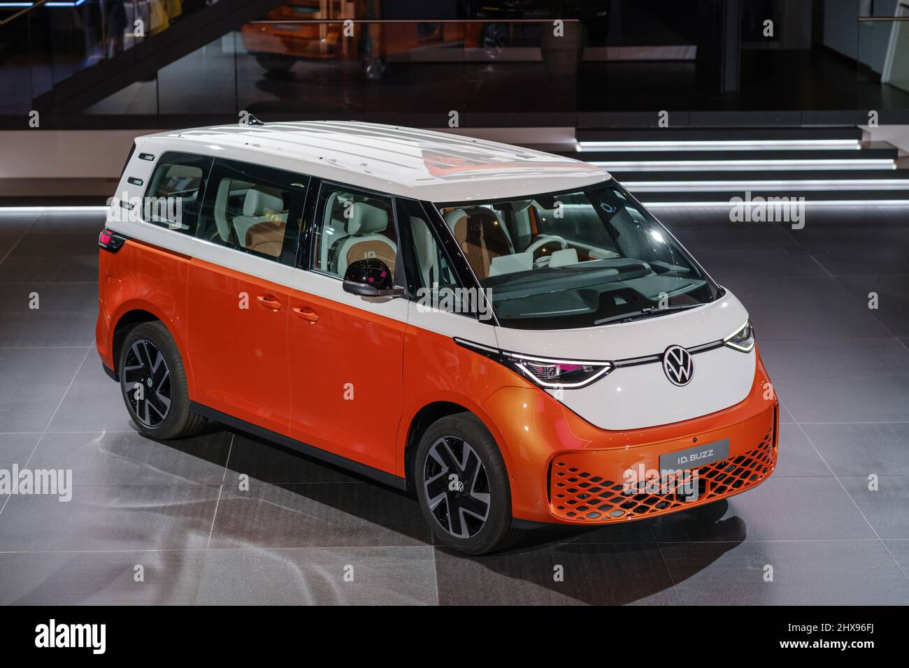 Volkswagen Buzz A Bord Du Nouveau Combi 100 électrique, 51% OFF
