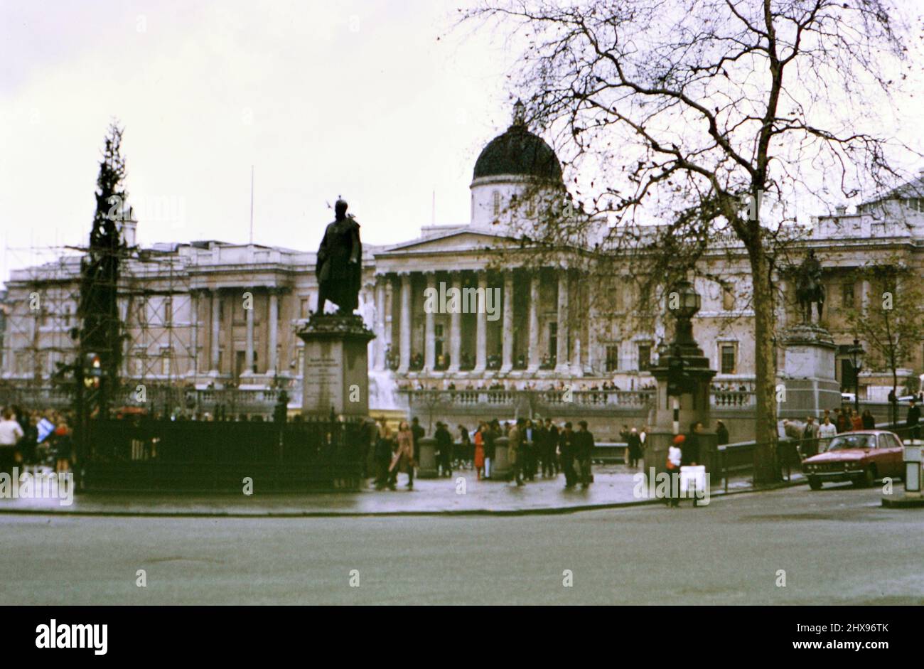1970s peace rally hi-res stock photography and images - Alamy