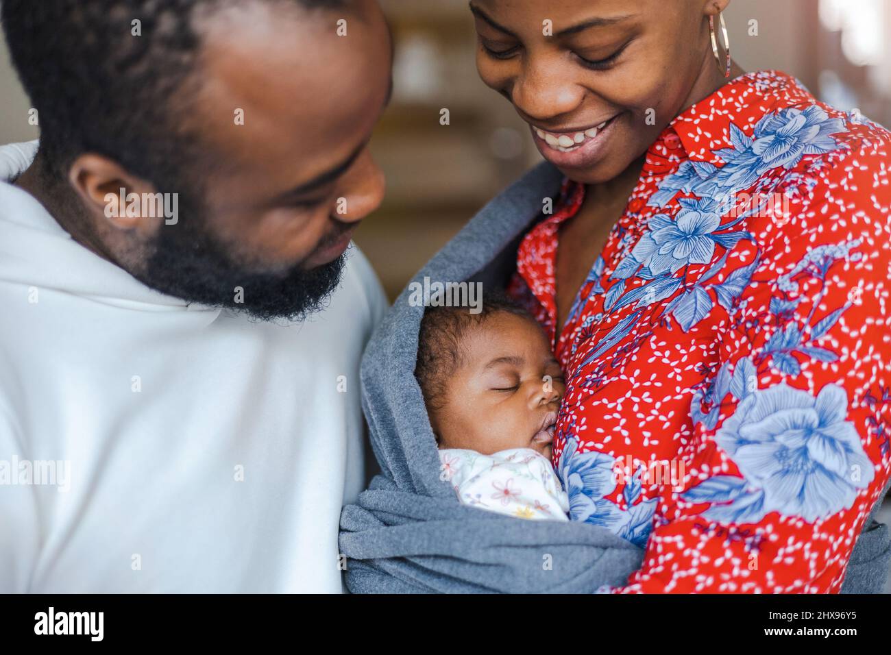 Newborn baby parents home hi-res stock photography and images - Alamy