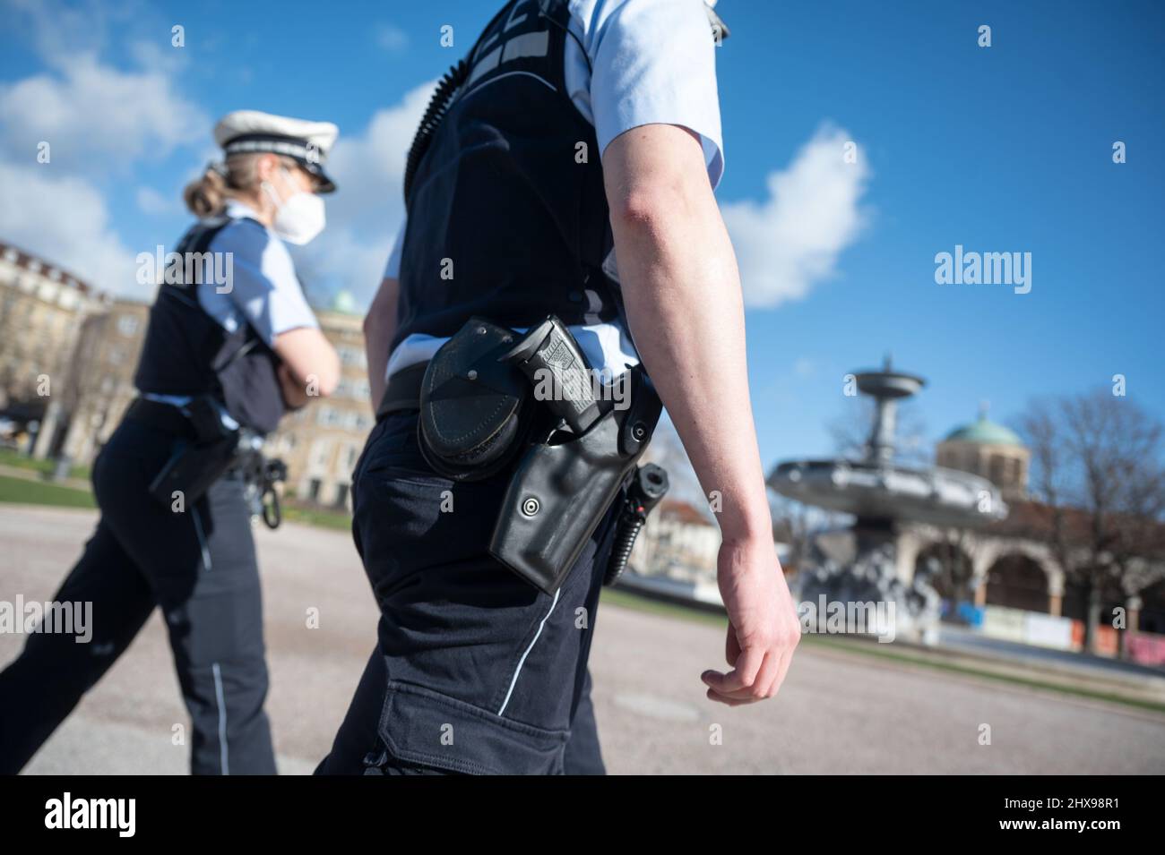Stuttgart, Germany. 25th Feb, 2022. Police officers patrol the ...