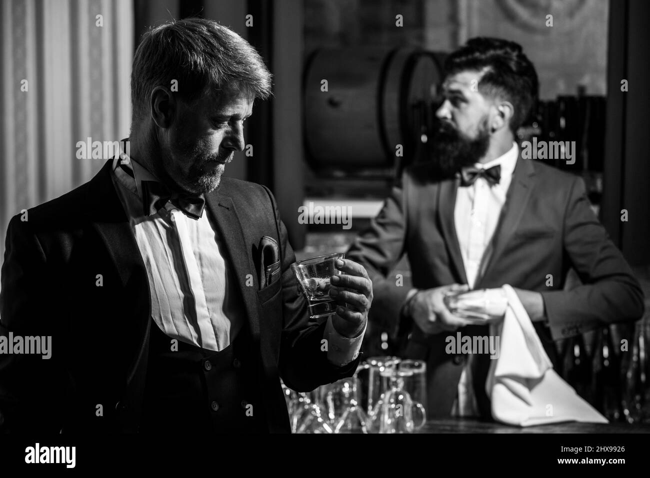 Gentleman's club interior hi-res stock photography and images - Alamy
