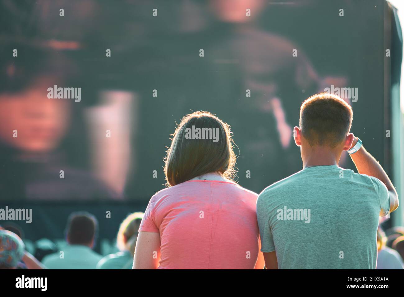 Group watching movie outside hi-res stock photography and images - Alamy