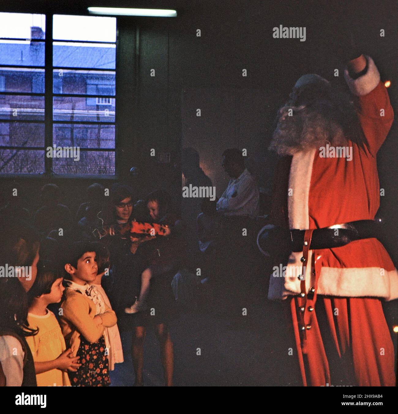 1960s christmas party for kids hi-res stock photography and images - Alamy