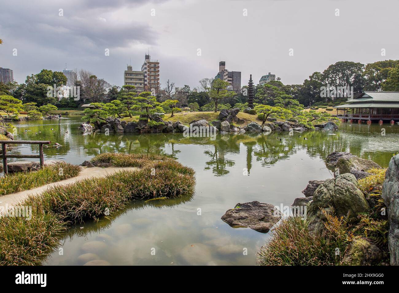 Ducks stone lantern pond hi-res stock photography and images - Alamy