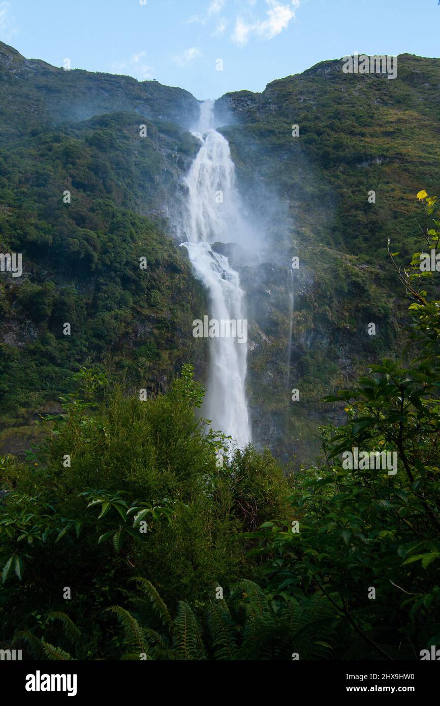Sutherland Falls, highest waterfall in New Zealand 580m, Milford Track ...