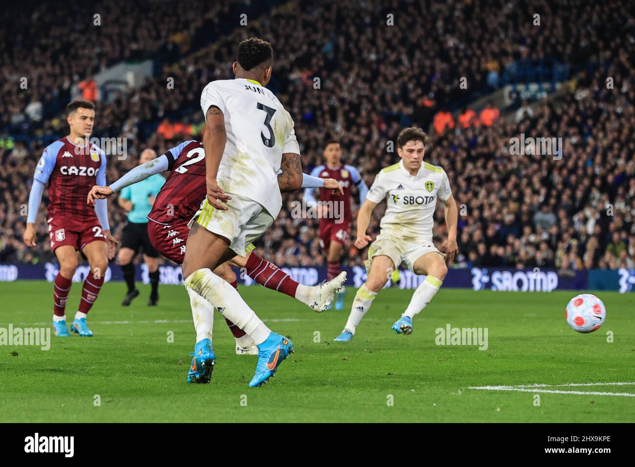 Matty cash goal celebration hi-res stock photography and images - Alamy