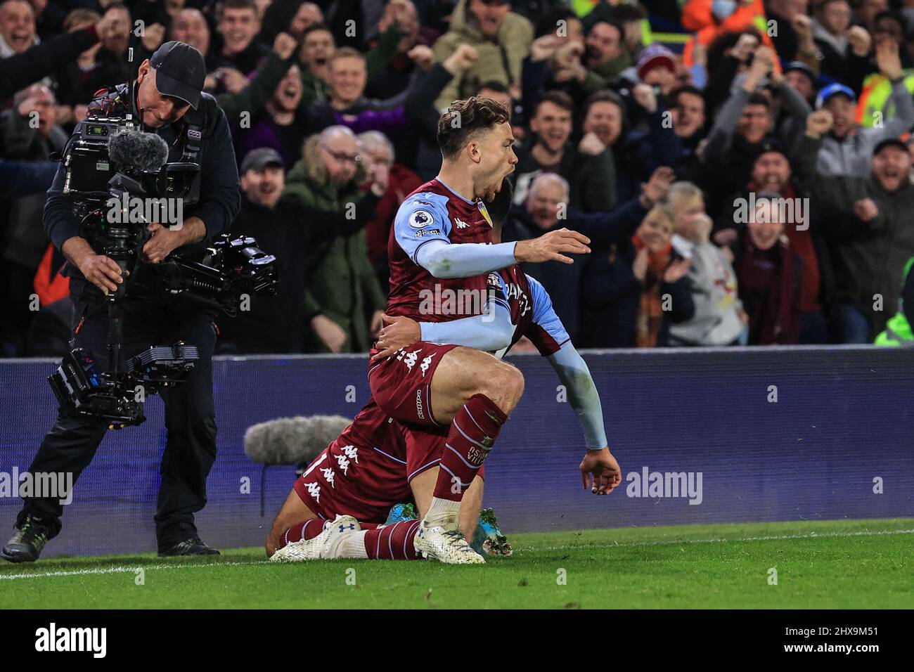 Matty cash goal celebration hi-res stock photography and images - Alamy