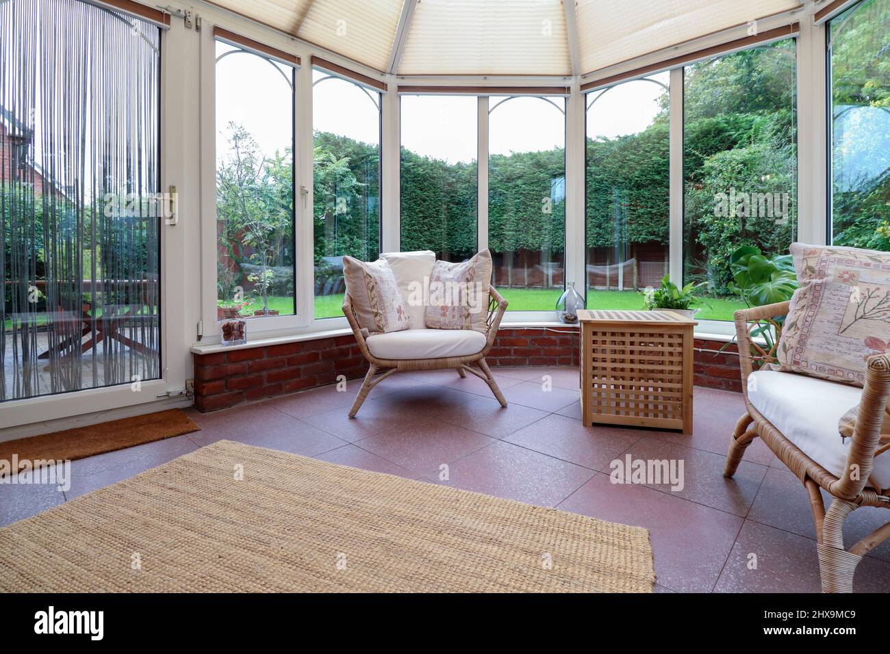 Traditional conservatory hi-res stock photography and images - Alamy