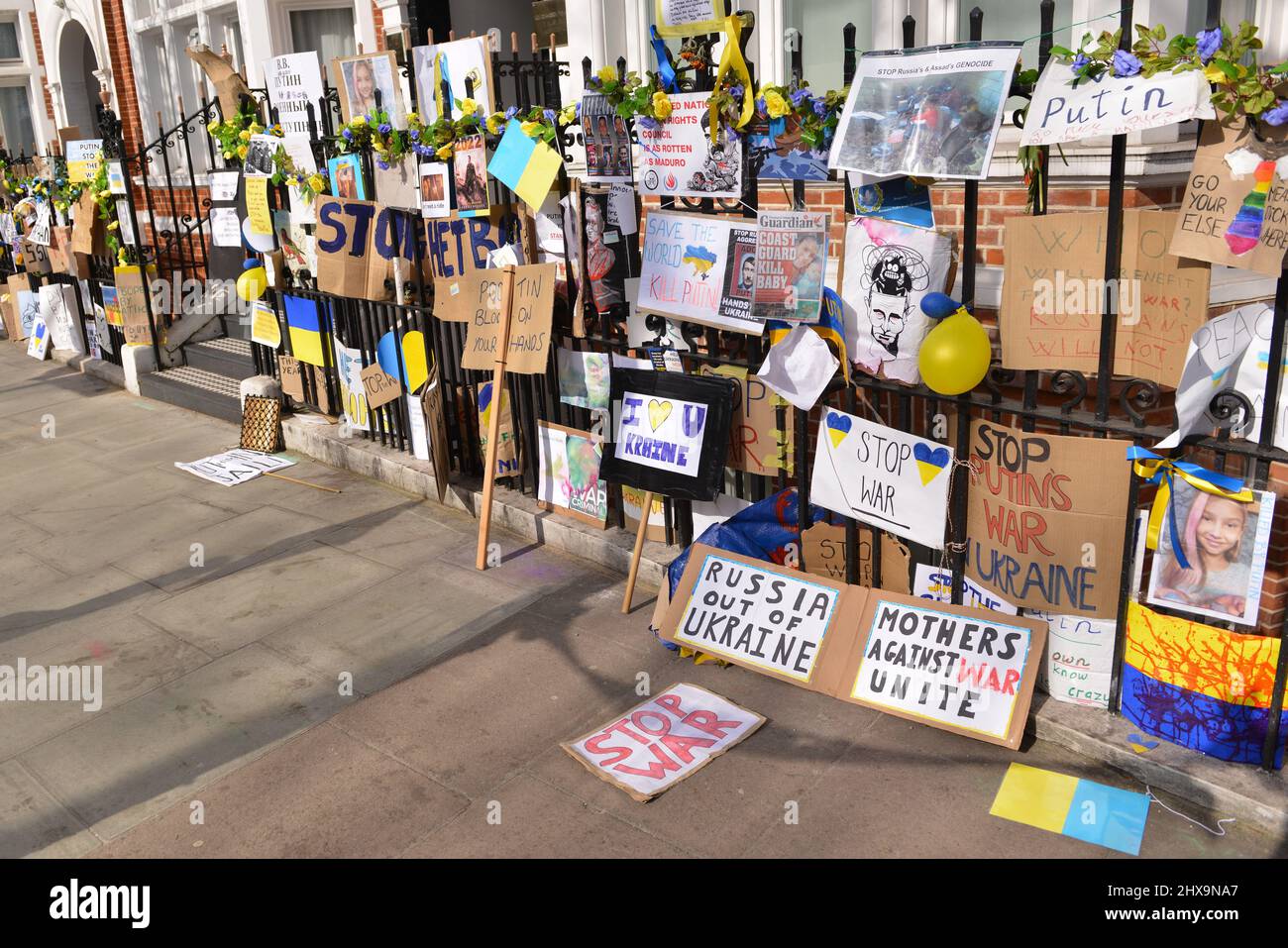 London, UK. 10th Mar, 2022. Anti-Putin and anti-war placards are ...