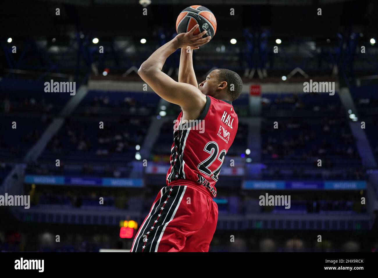 Palacio de Deportes, Madrid, Spain, March 10, 2022, Devon Hall (AX ...
