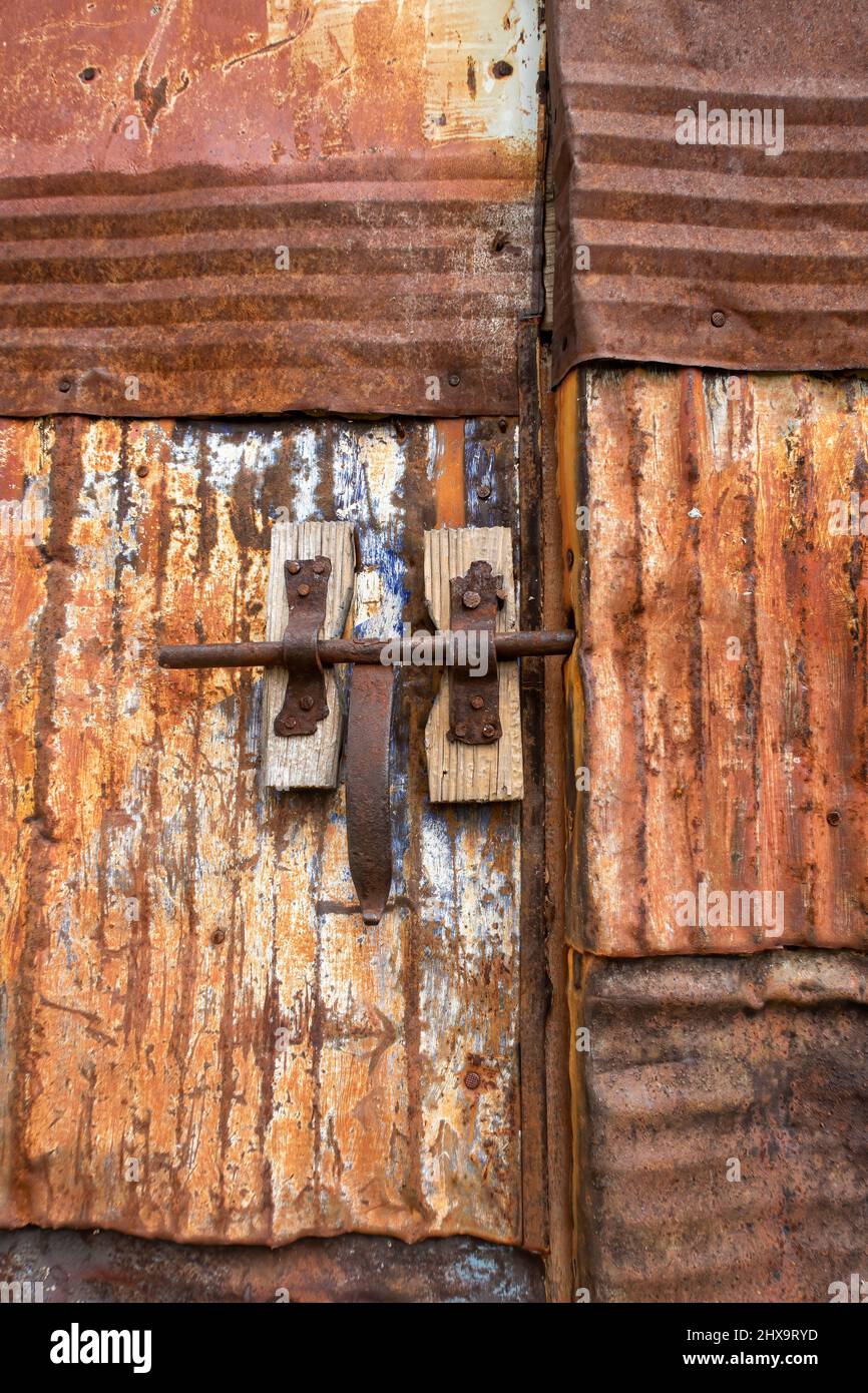 Corroded iron plates hi-res stock photography and images - Alamy