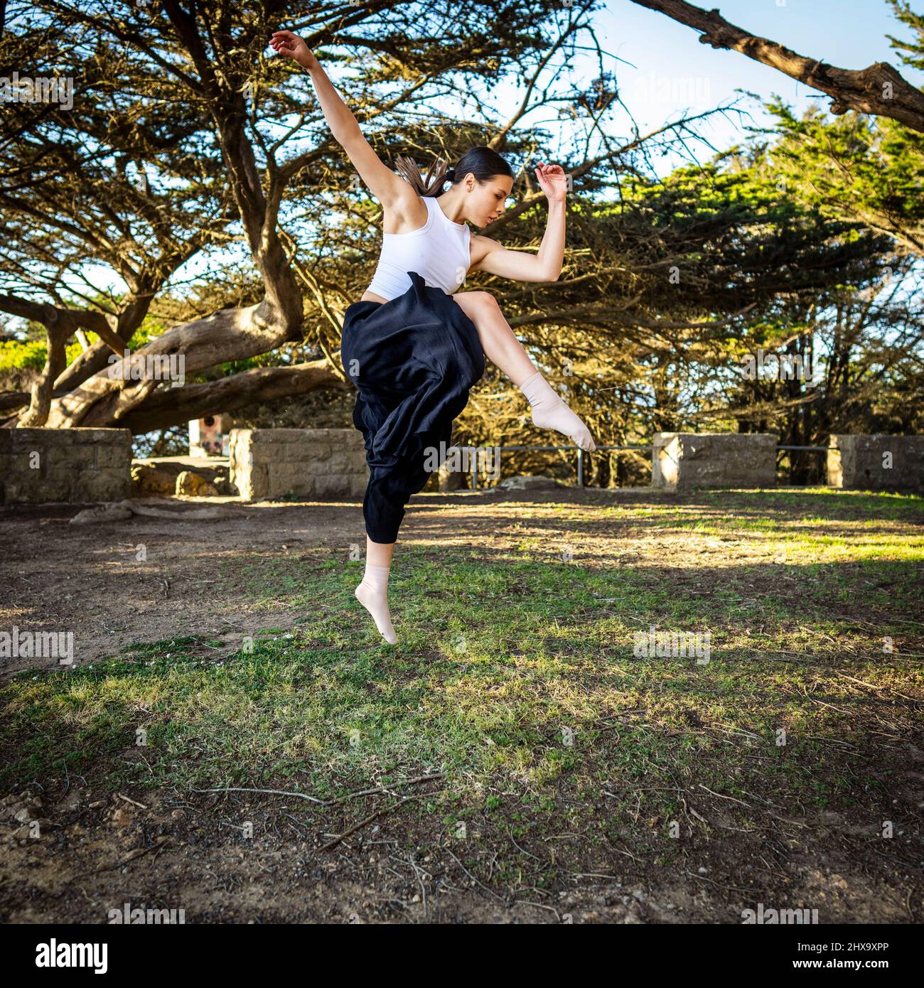 Teen female dancer hi-res stock photography and images - Alamy
