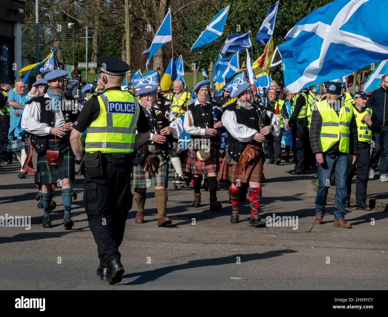 Scottish national protesters hi-res stock photography and images - Alamy