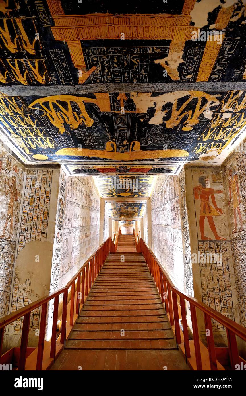 Ramses v hi-res stock photography and images - Alamy