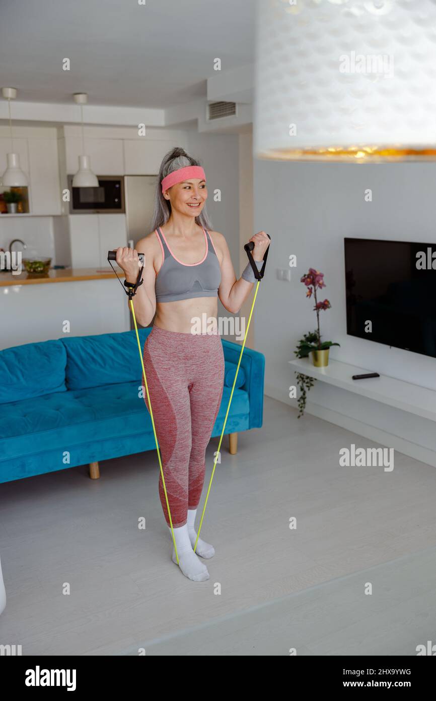 Fitness training with rope hi-res stock photography and images - Alamy