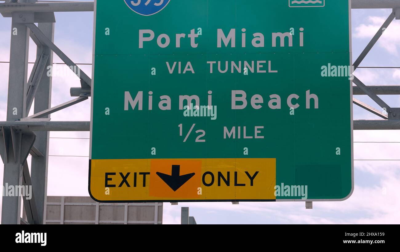 Us route 14 sign hi-res stock photography and images - Alamy