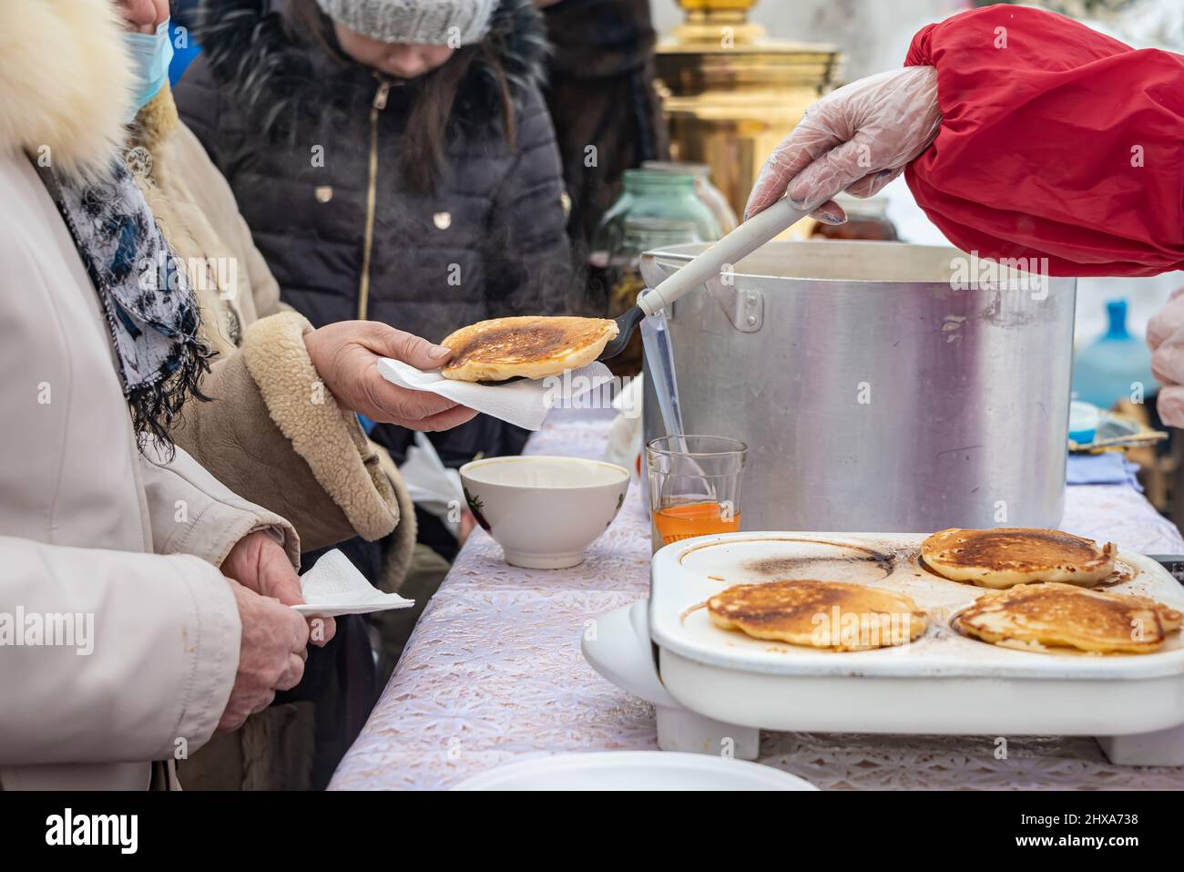 cooking flatbread on the street to feed the homeless refugees Stock ...