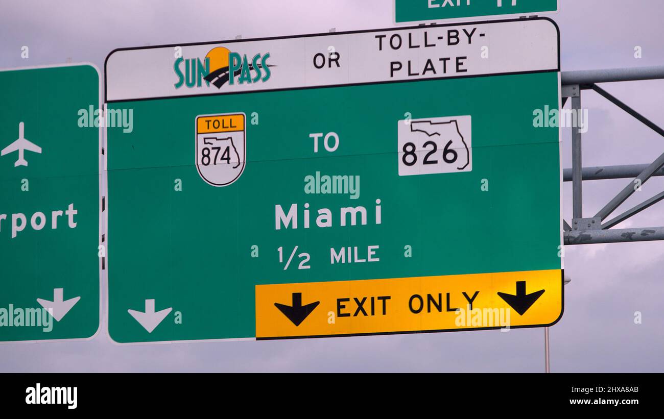 Direction signs orlando miami on hi-res stock photography and images ...