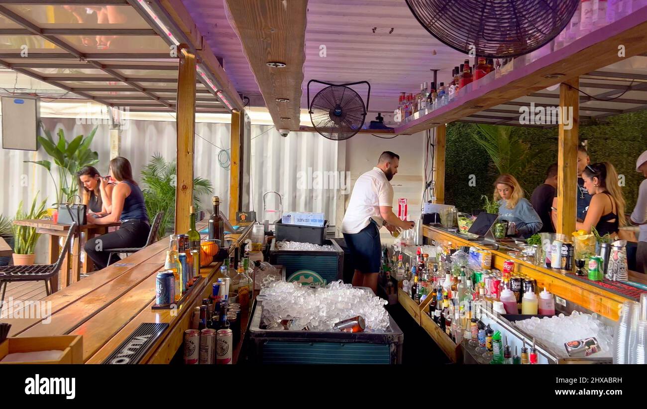 Downtown miami bars hi-res stock photography and images - Alamy