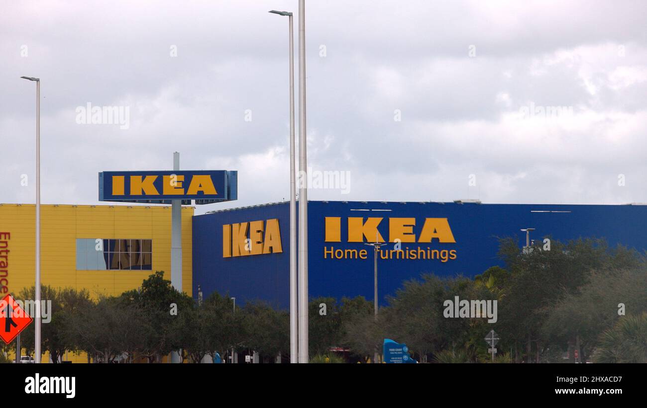Ikea store at Miami - MIAMI, FLORIDA - FEBRUARY 14, 2022 Stock Photo ...