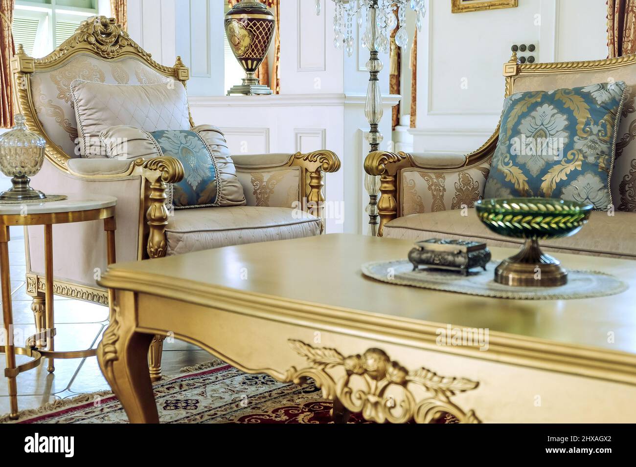 Rococo revival furniture hi-res stock photography and images - Alamy
