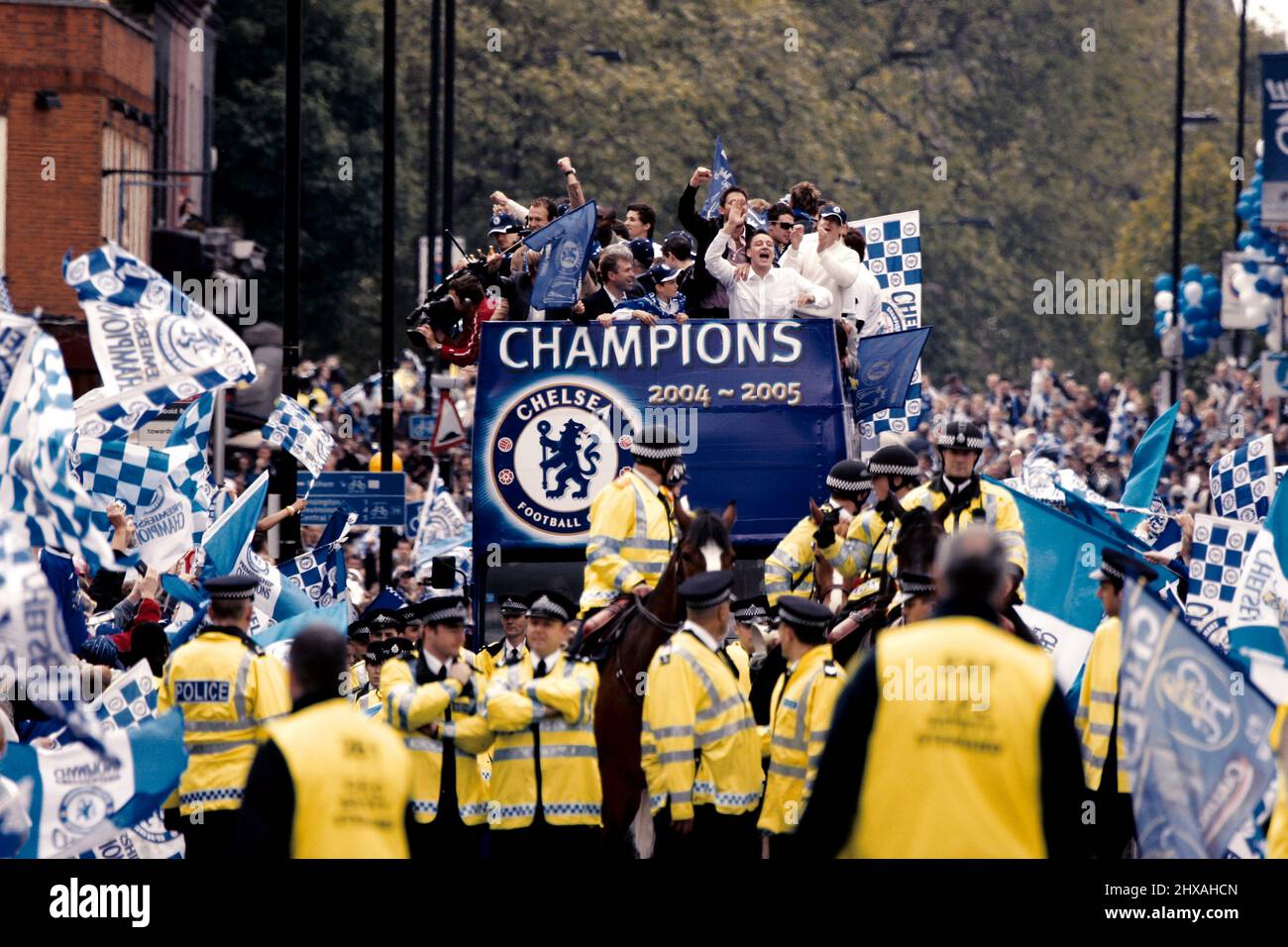 Chelsea Football Club players and Russian owner Roman Abramovich parade ...