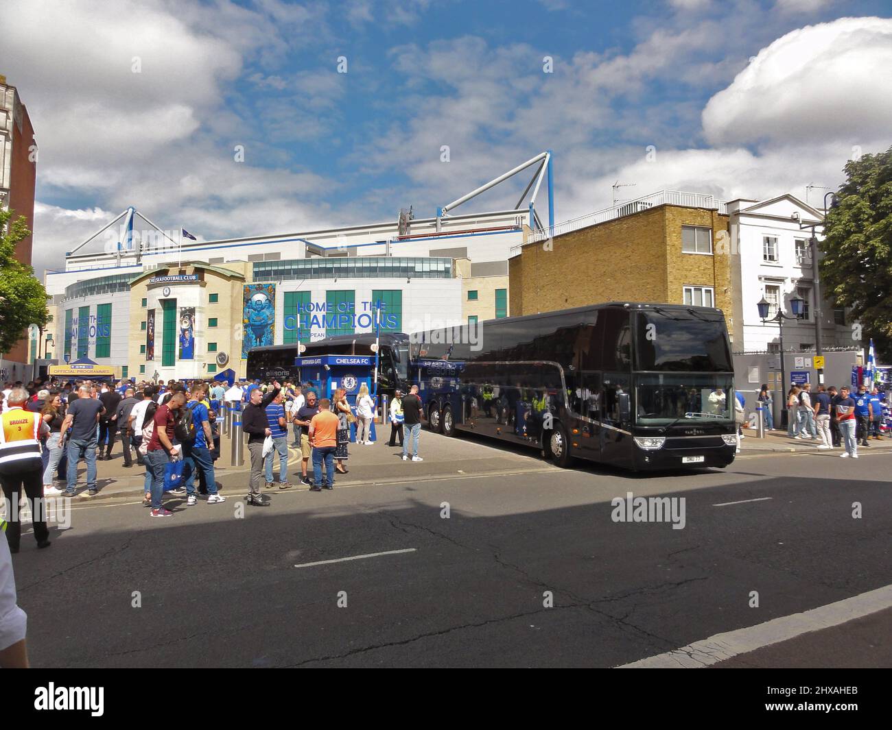 Fulham, London, UK14th August, 2021 The team bus leaves Stamford Bridge ...