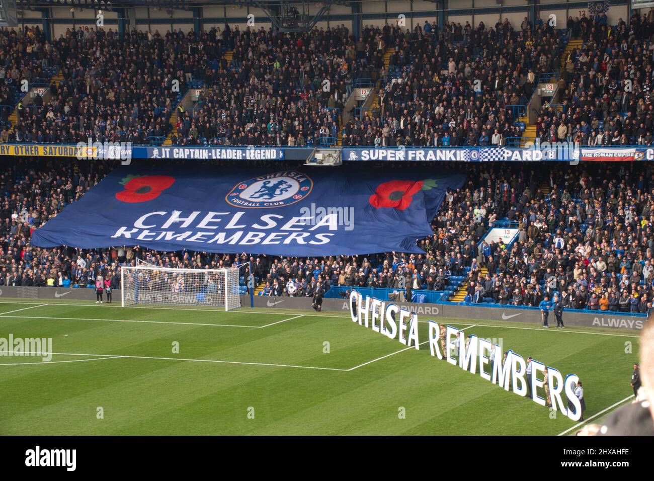 Chelsea Football Club fans commemorate Remembrance Day at Stamford ...