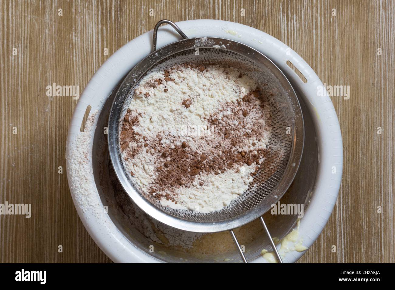Mixer batter top view hi-res stock photography and images - Alamy
