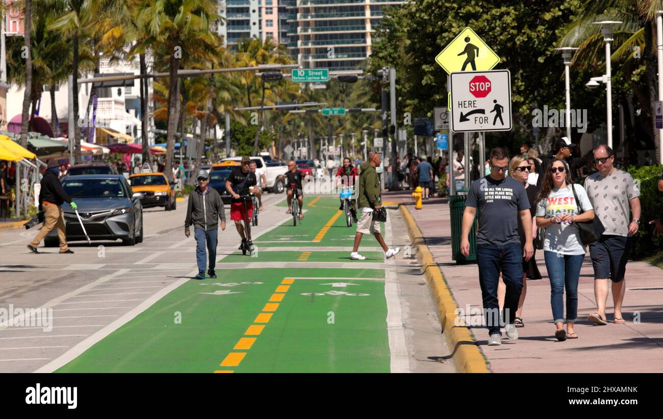 Bicycle path on Ocean Drive in Miami Beach - MIAMI, FLORIDA - FEBRUARY ...
