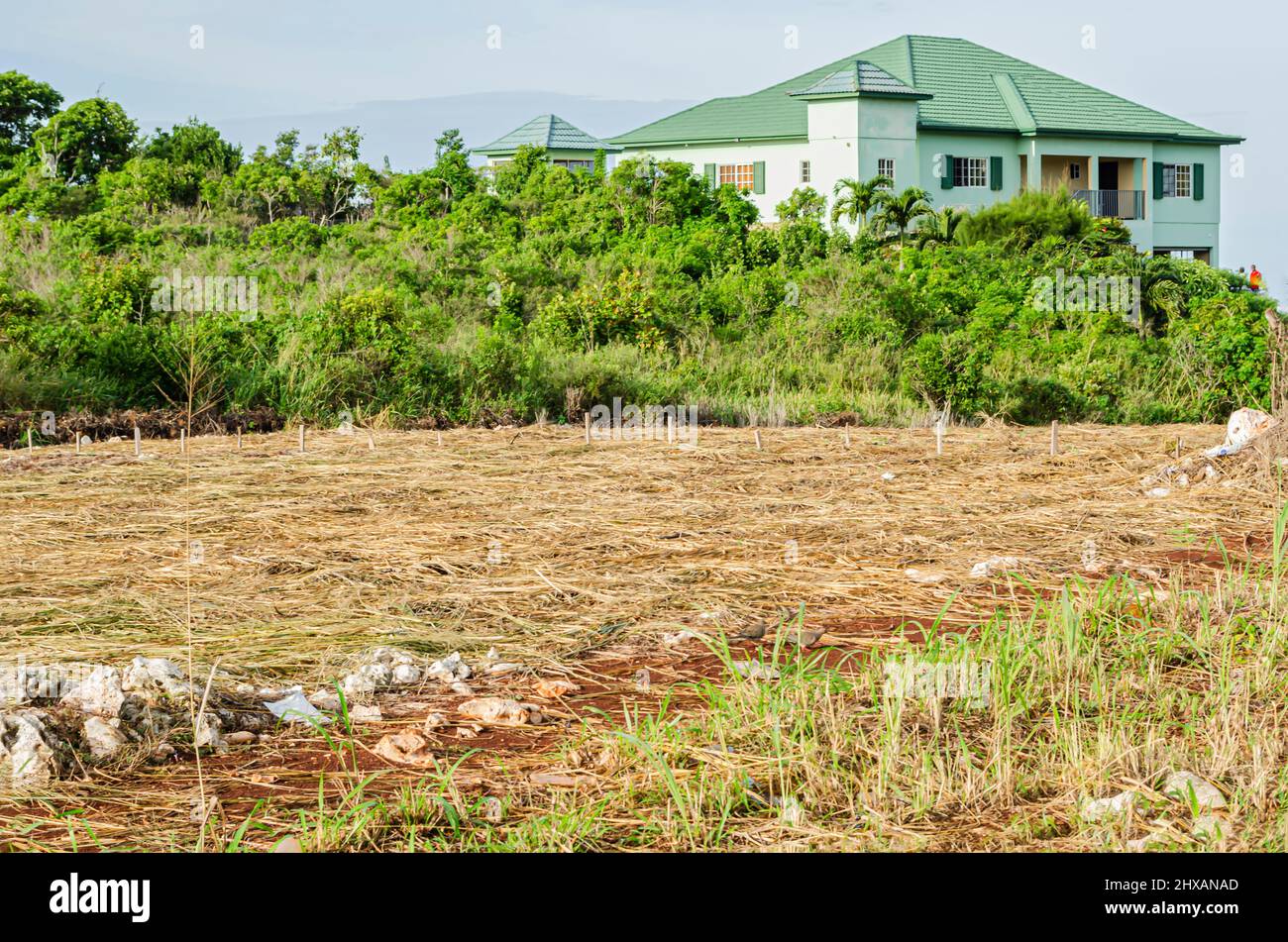 Farm Hill and House Stock Photo - Alamy